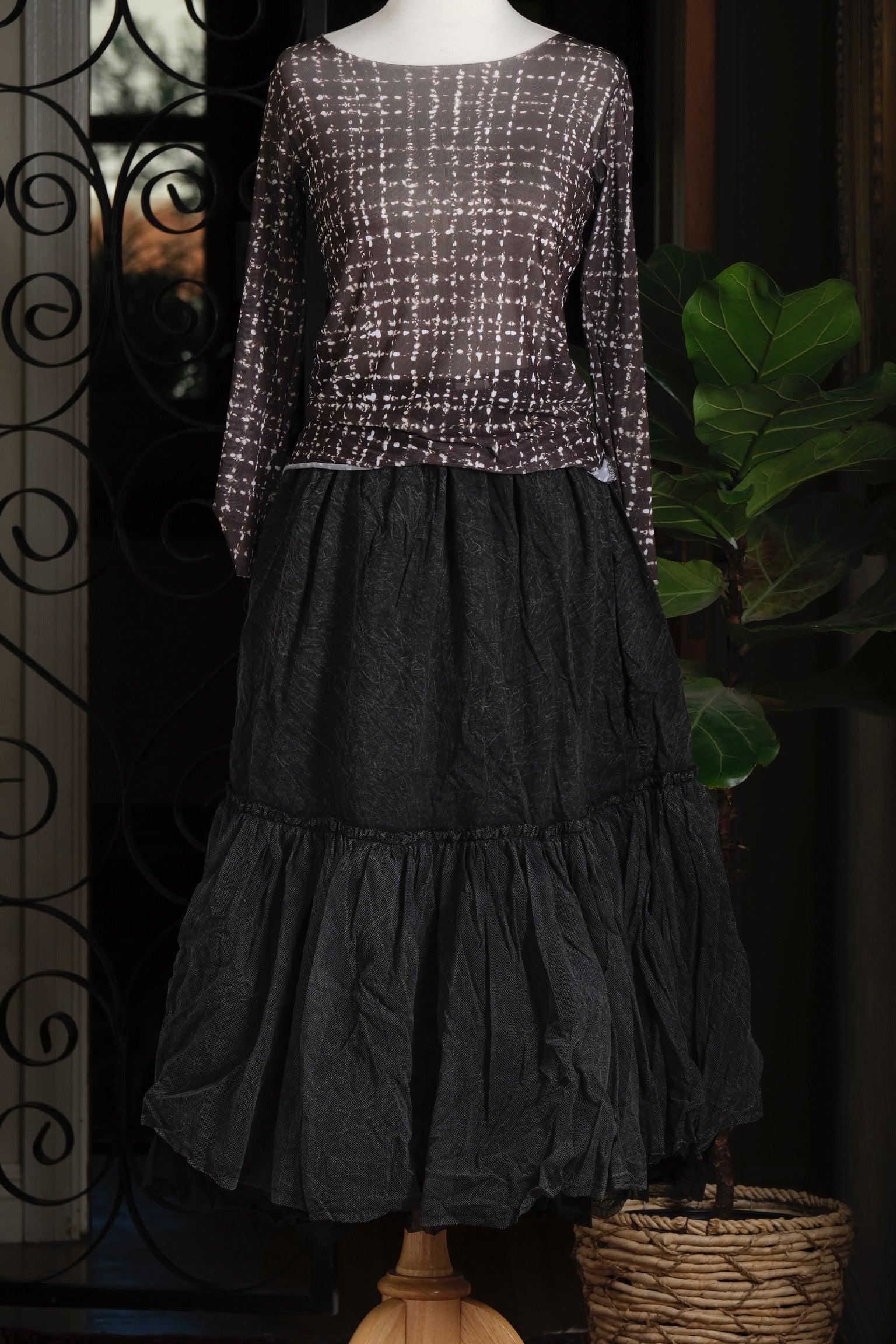 Foundation Skirt Faded Black CV by Krista Larson – Chateau Bel Age Boutique