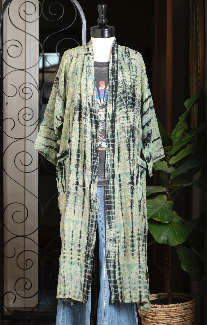 DUSTERS & TOPPERS – Chateau Bel Age Boutique
